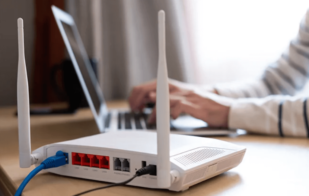 Switch vs. Router vs. Hub: What Is the Difference? - Stratus ...