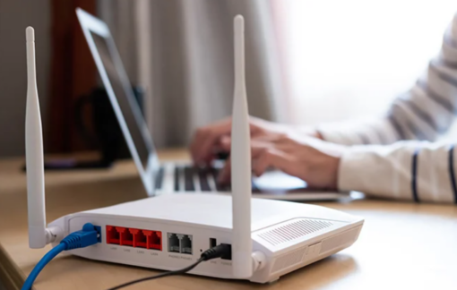 Switch vs. Router vs. Hub: What Is the Difference? - Stratus ...